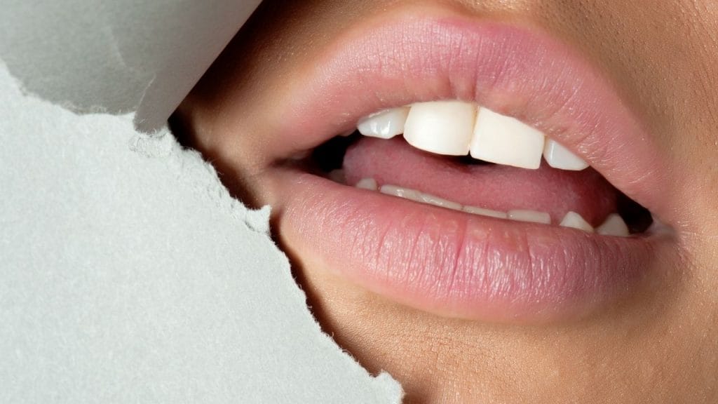 Lábios ressecados: Como se livrar do ressecamento? - Farmadelivery